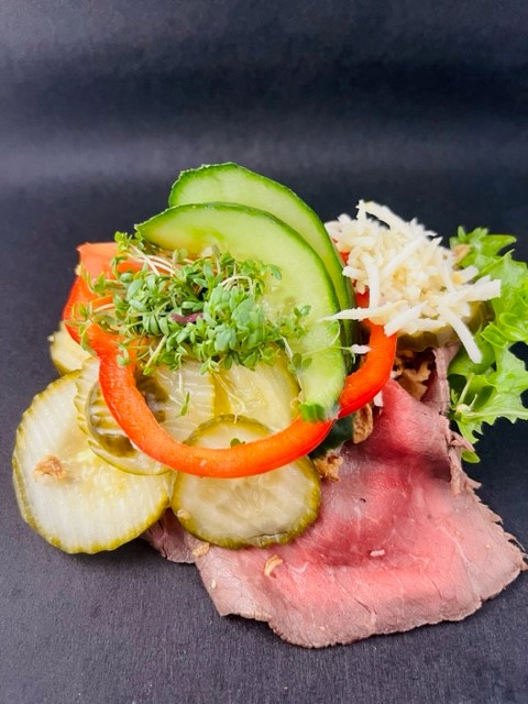 Luksus smørrebrød - Roastbeef | slagterkrabbe.dk
